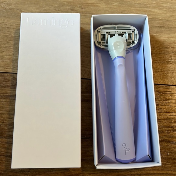 Flamingo | Bath & Body | Flamingo Razor | Poshmark